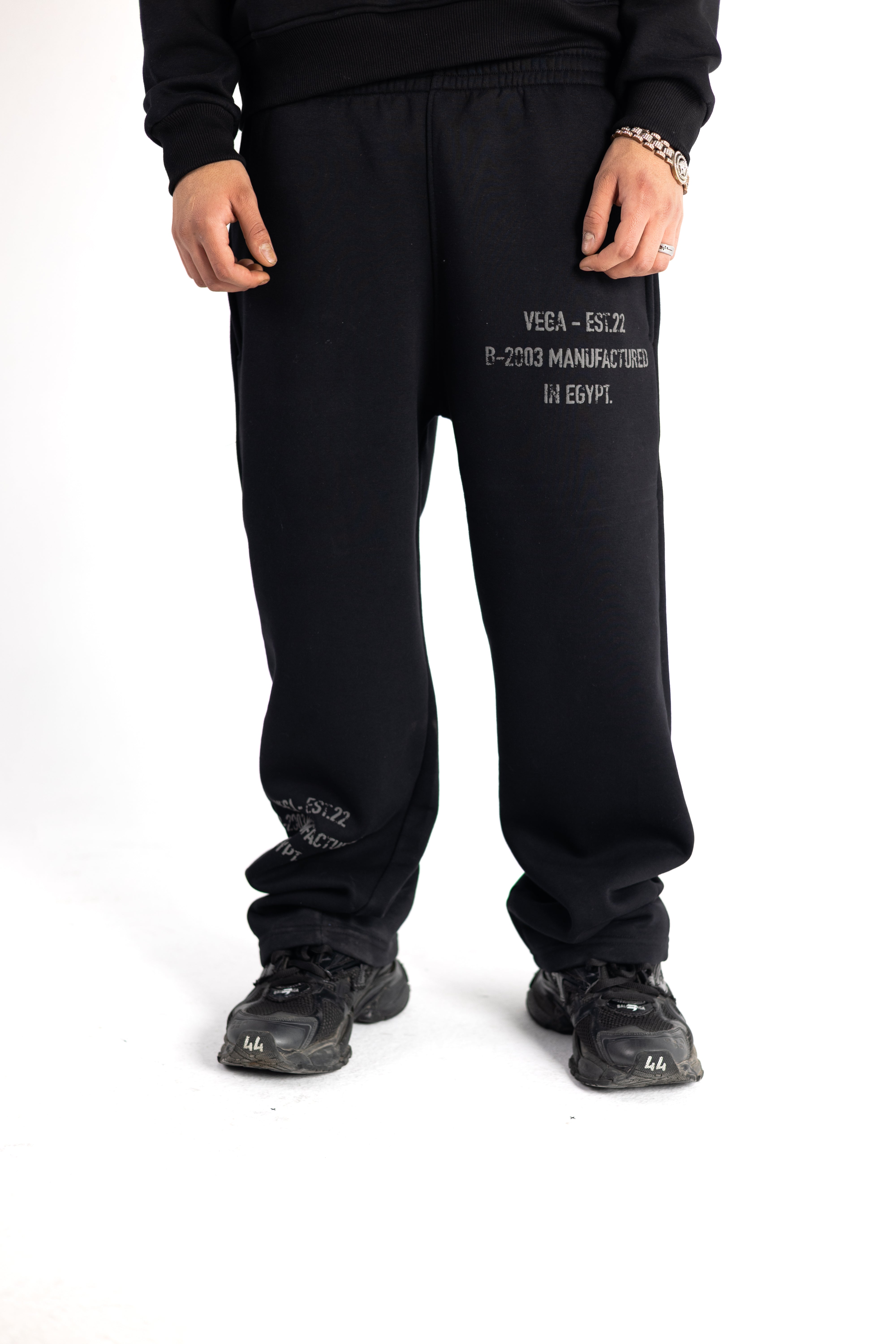 THE UTILITY SWEATPANTS – vega